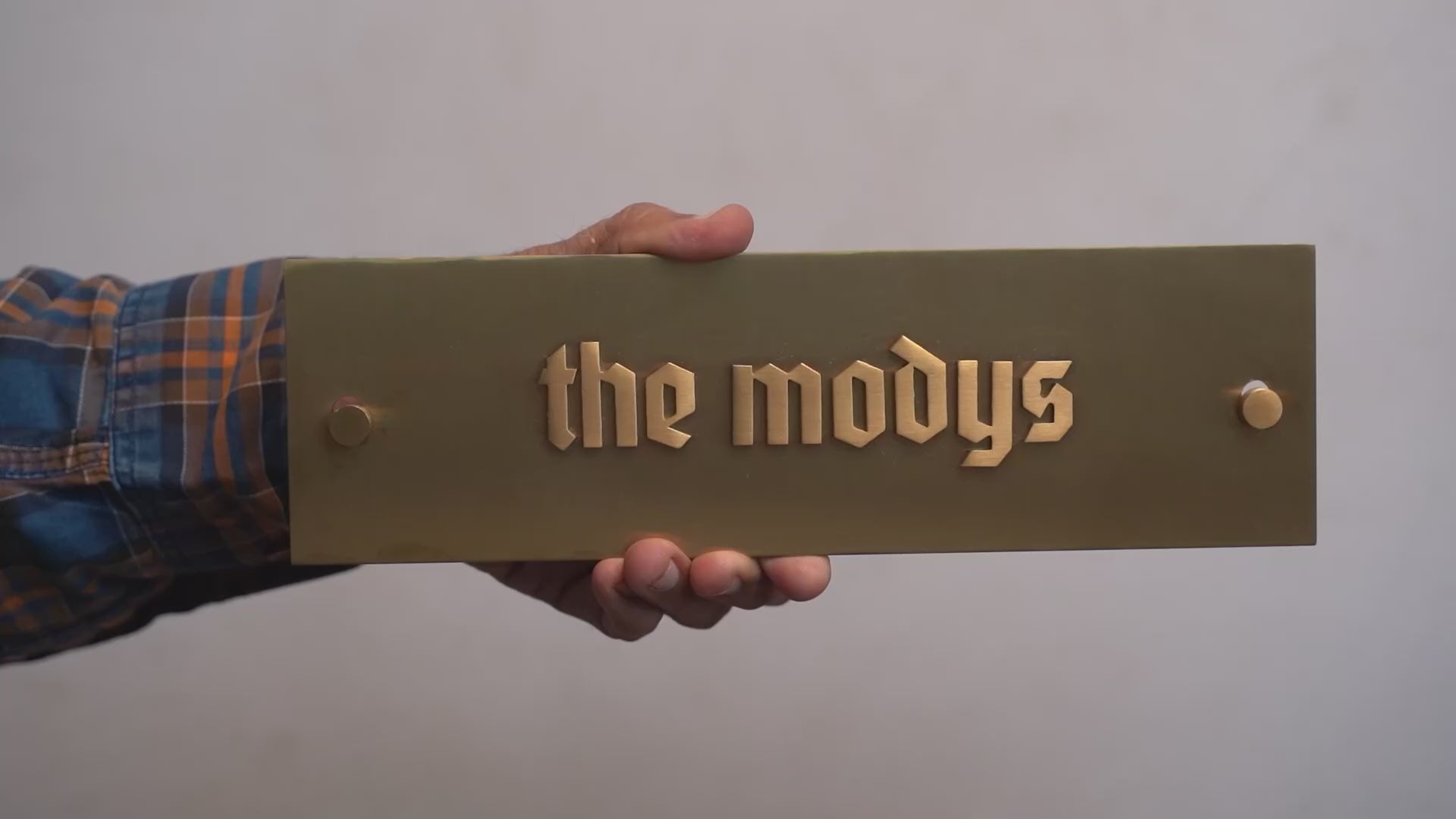 The Mody's - Brass Finish Name Plate 27x8 cm Weatherproof – Housenama